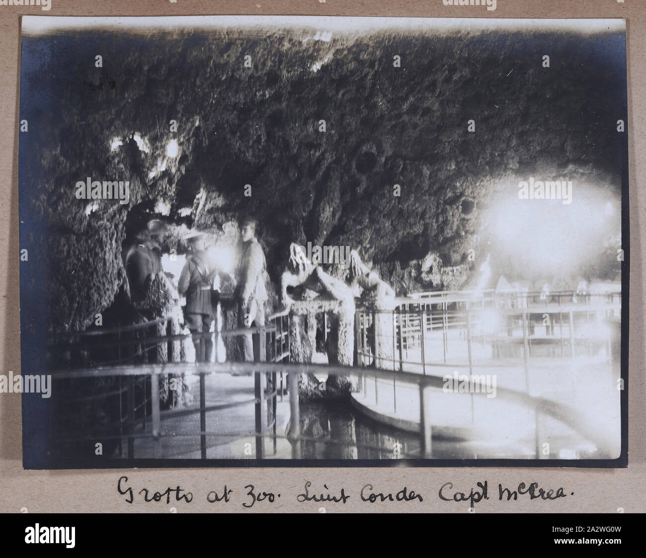 Photographie - Grotte de 'Zoo', l'Égypte, le capitaine Edward Albert ...
