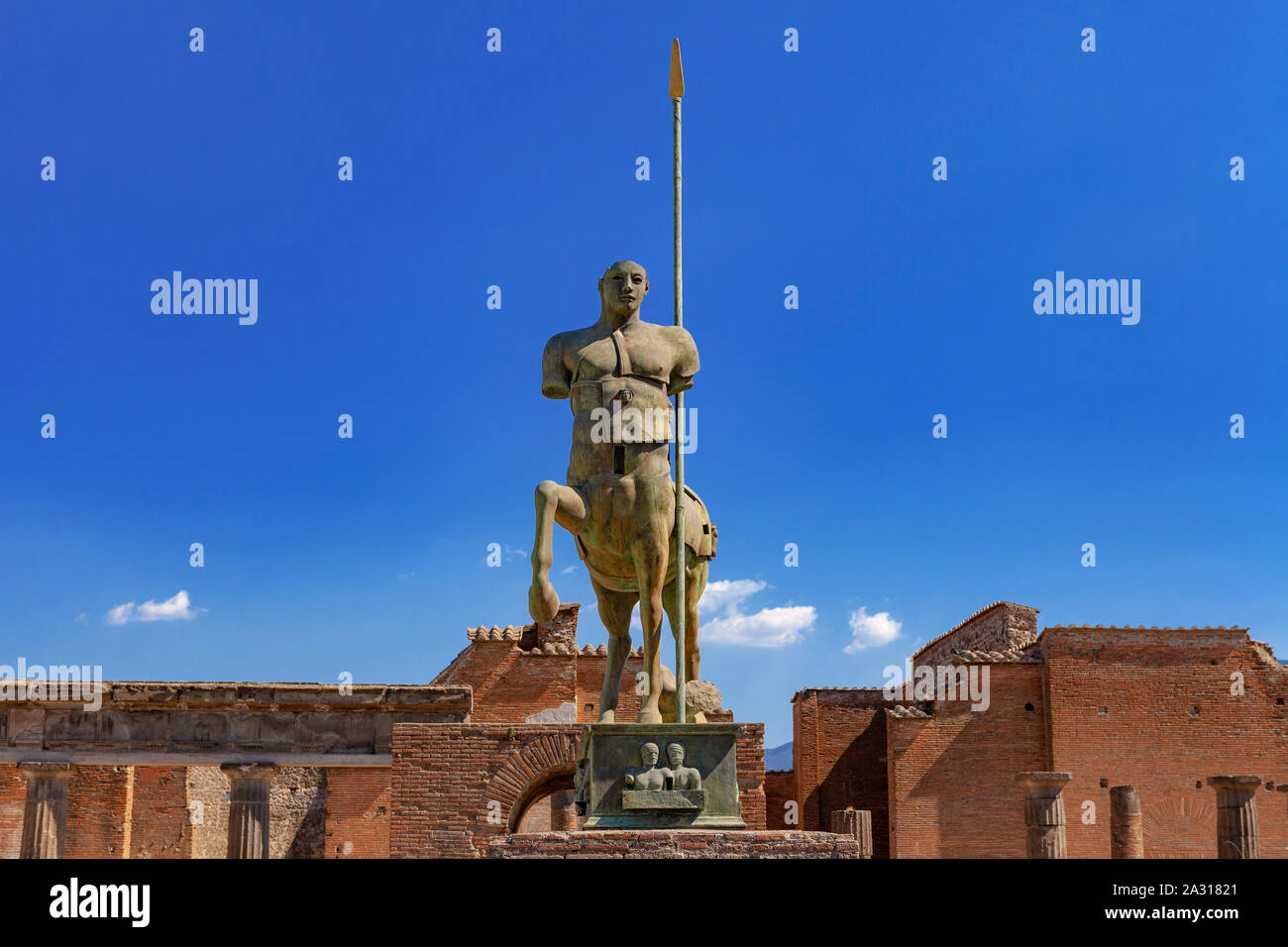Statue de pompéi centaure Banque de photographies et d’images à haute ...
