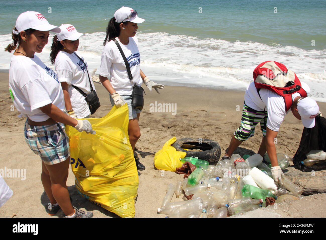 Journée de nettoyage des plages côtières International activité à la ...