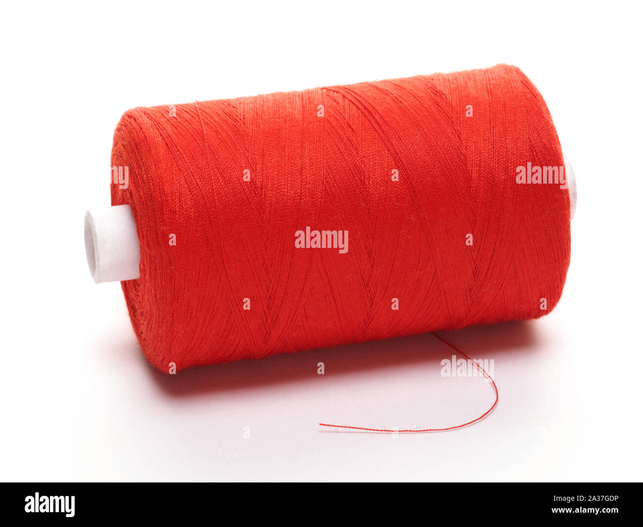 Fils rouges Banque de photographies et d’images à haute résolution - Alamy