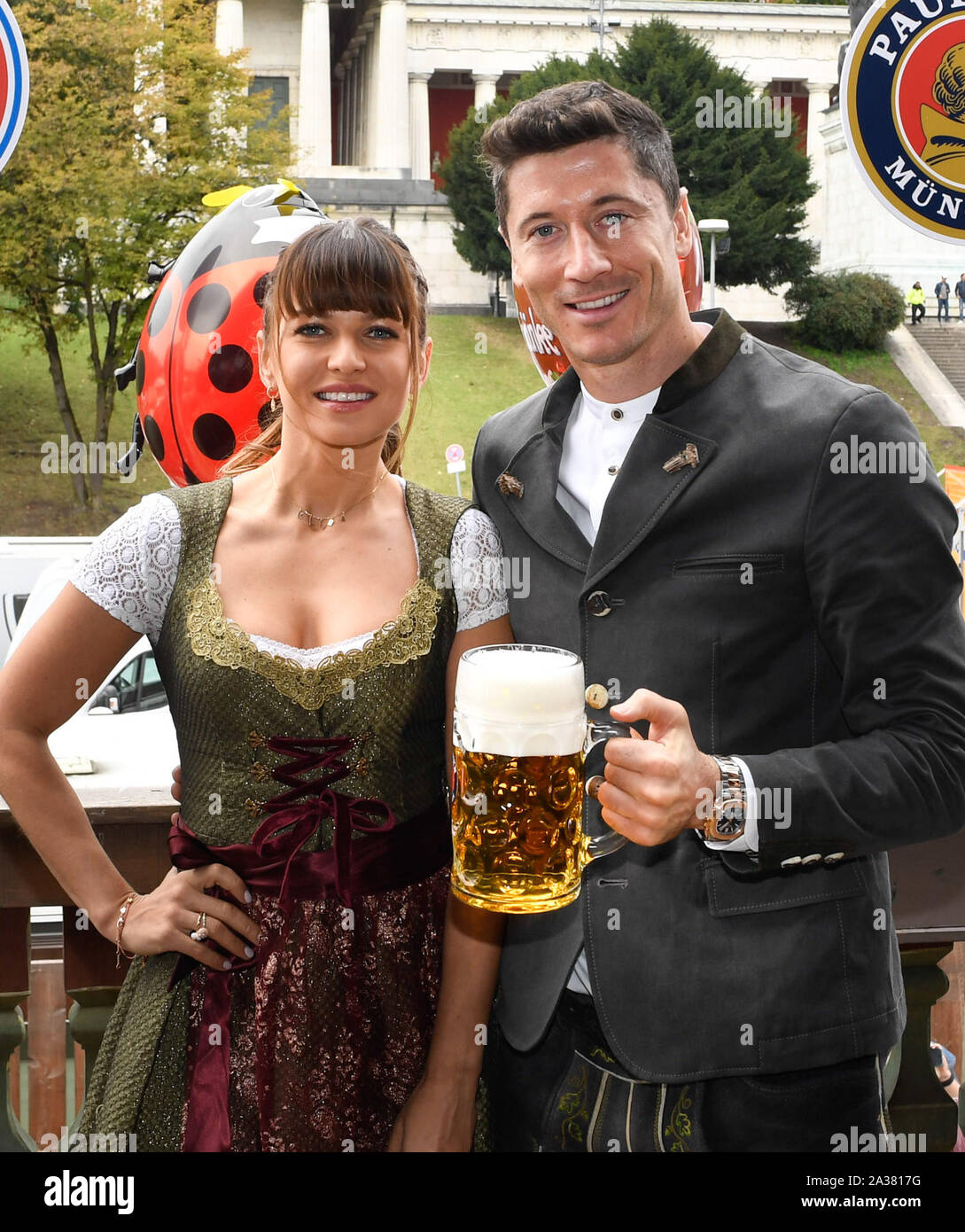 Robert lewandowski and anna lewandowski Banque de photographies et d ...