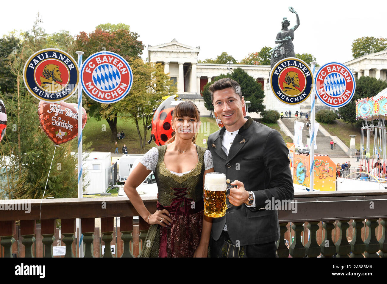 Robert Lewandowski And Anna Lewandowski Banque d'image et photos - Alamy