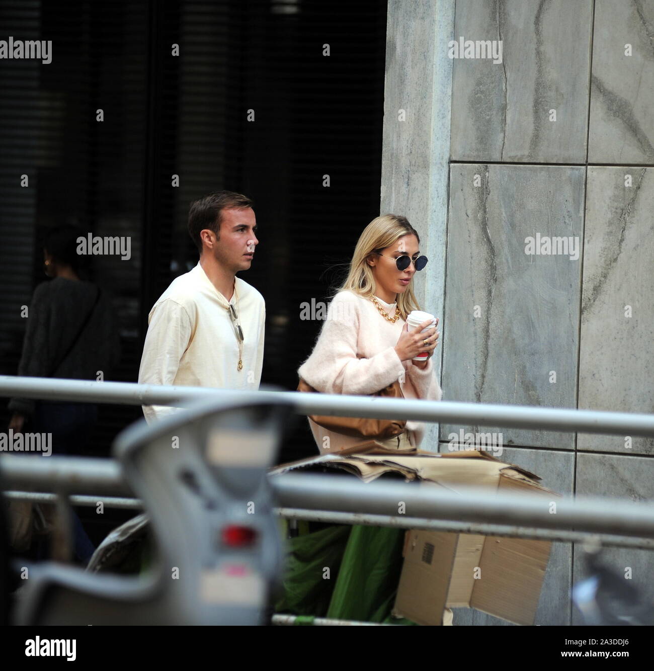 Milan, Mario Gotze et épouse Ann Kathrin Brommel Mario Gotze ...
