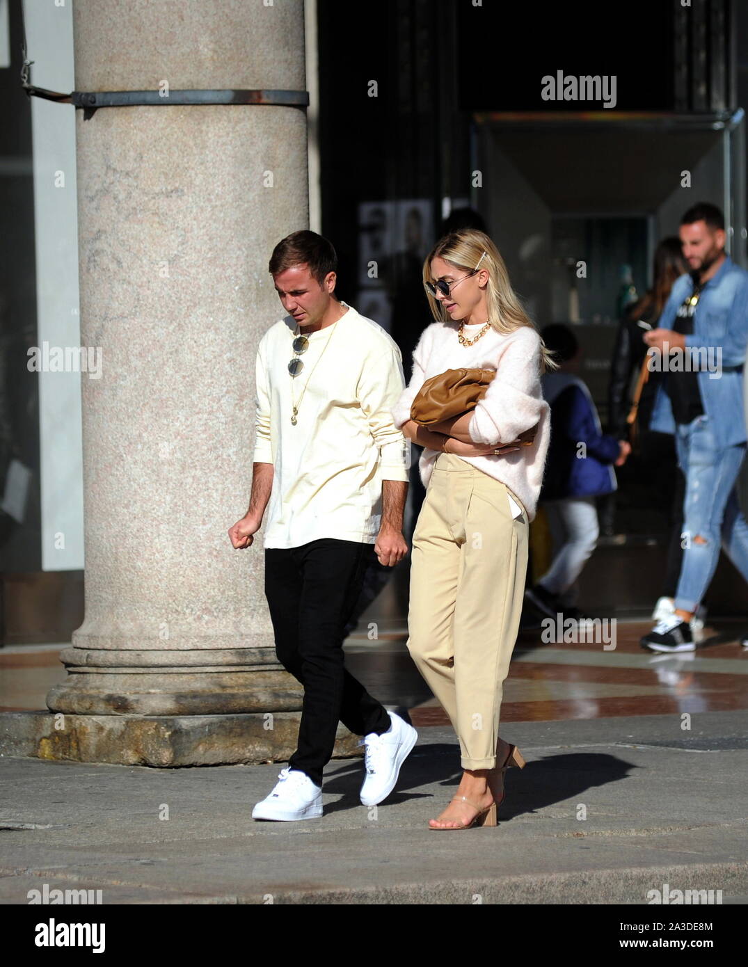 Milan, Mario Gotze et épouse Ann Kathrin Brommel Mario Gotze ...