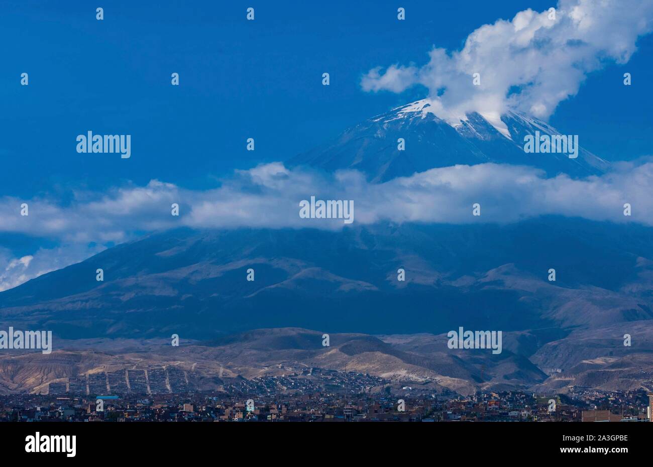 Volcan el misti Banque de photographies et d’images à haute résolution ...