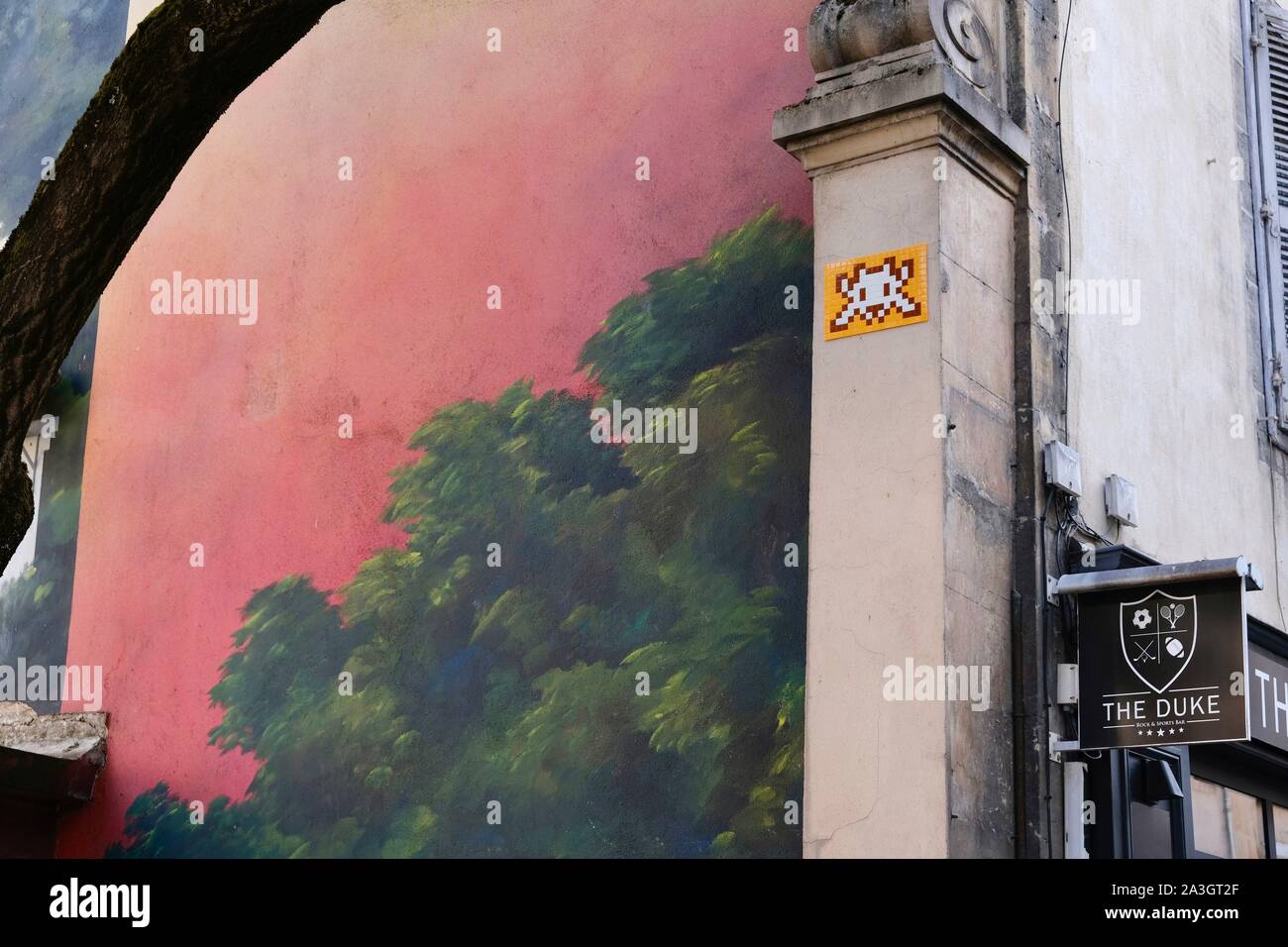 Space invader mosaic Banque de photographies et d’images à haute ...