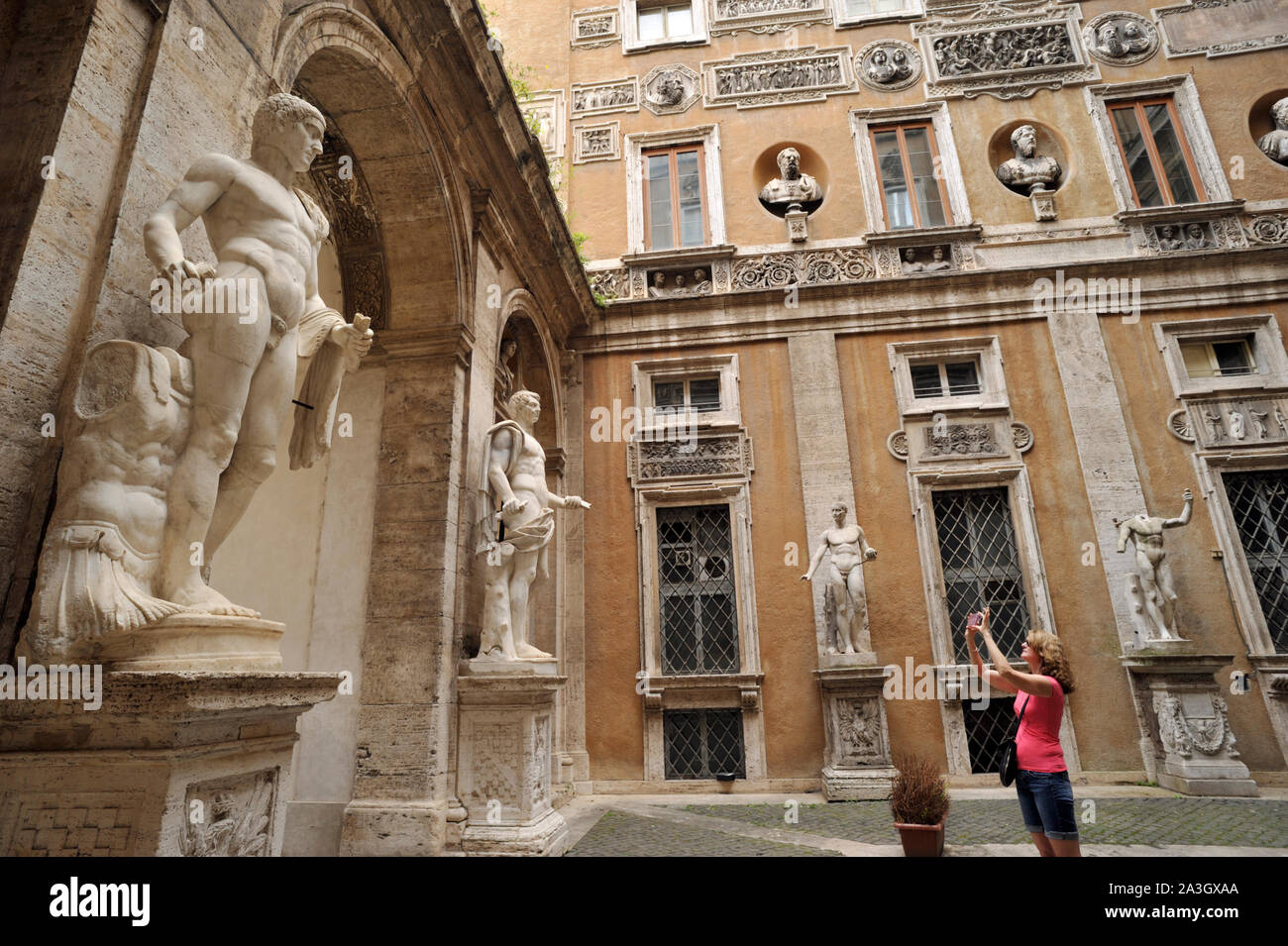 Palazzo mattei Banque de photographies et d’images à haute résolution ...
