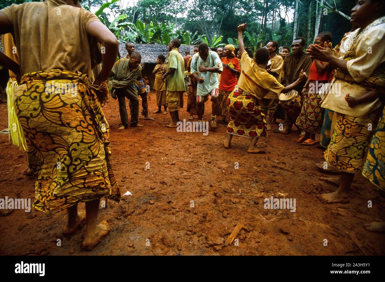 Baka pygmies Banque de photographies et d’images à haute résolution - Alamy