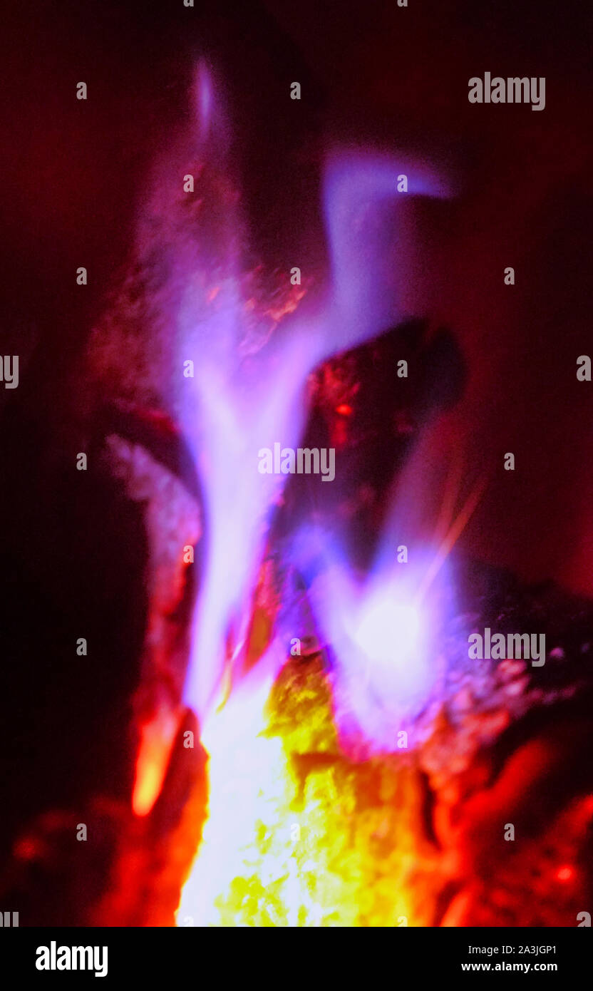 Flammes volcaniques Banque de photographies et d’images à haute ...