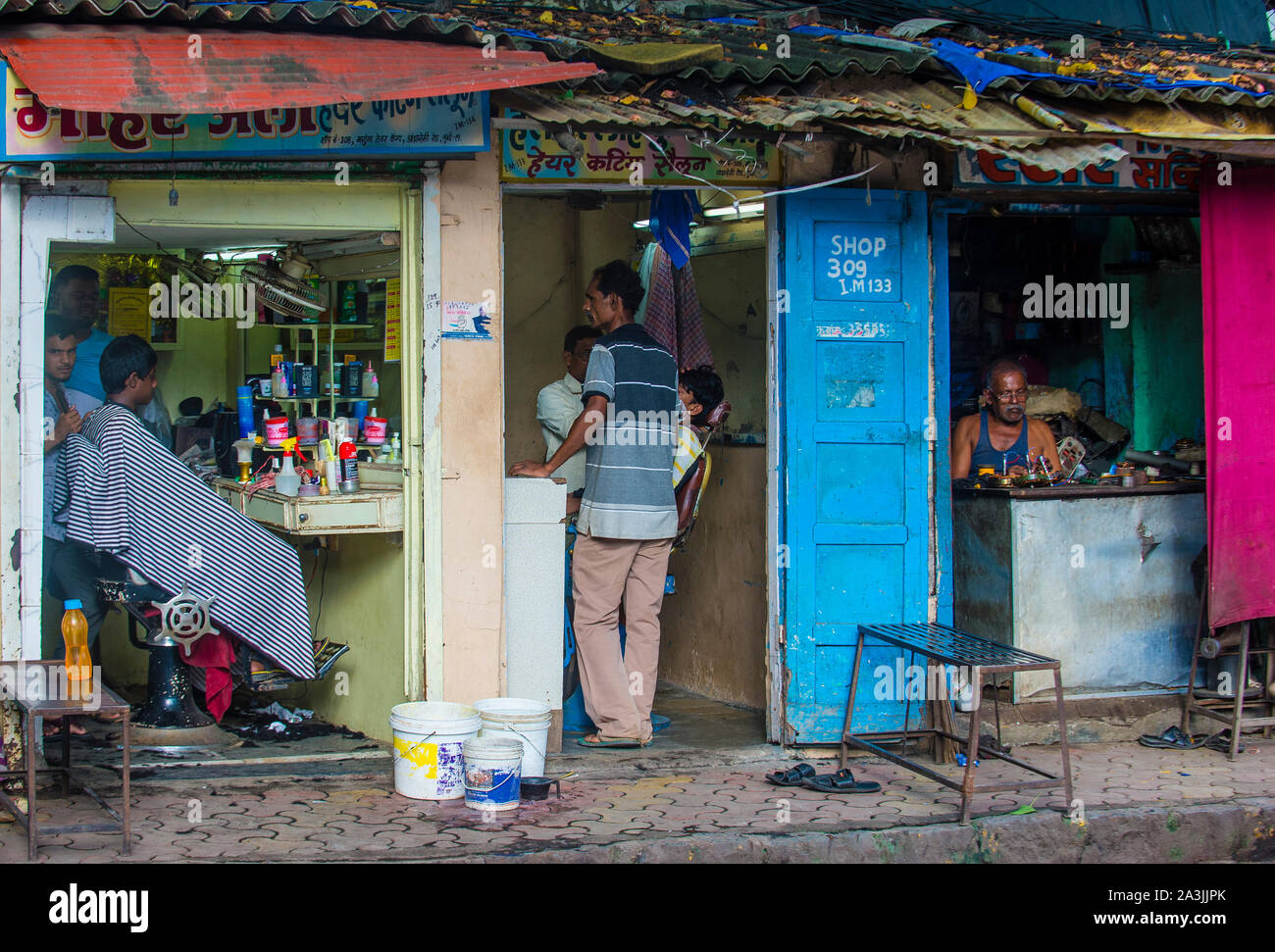 Dharavi mumbai Banque de photographies et d’images à haute résolution ...