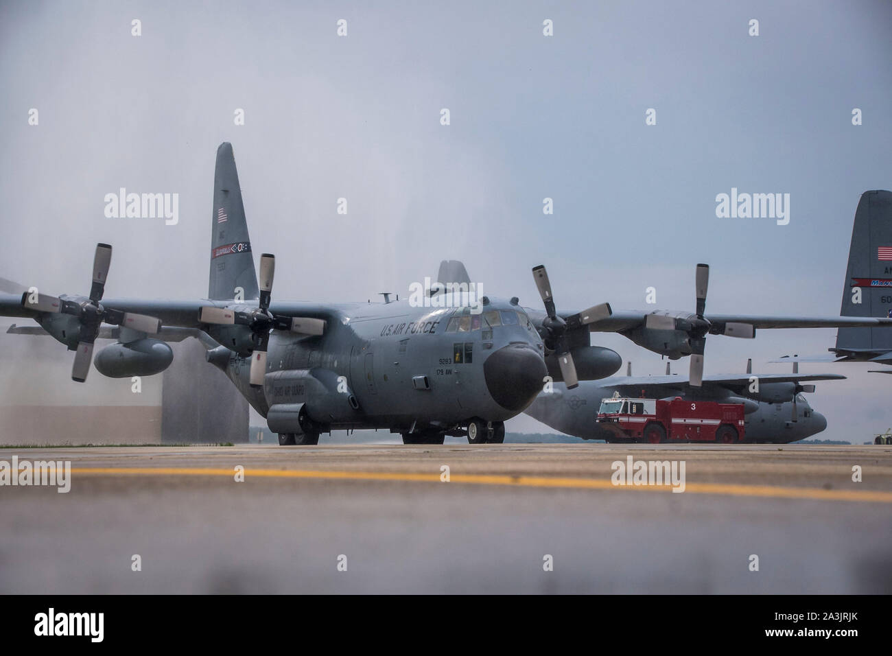 Le lieutenant-colonel Jeff Capretto, pilote avec le 164e Escadron de ...