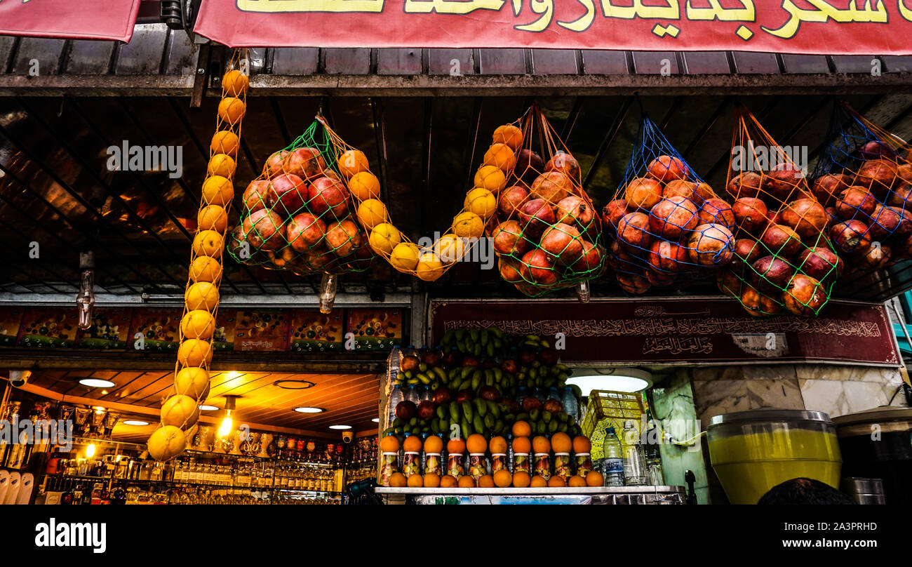 Stand de jus de fruits Banque de photographies et d’images à haute ...