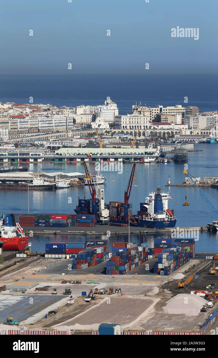 Port of algeria Banque de photographies et d’images à haute résolution ...