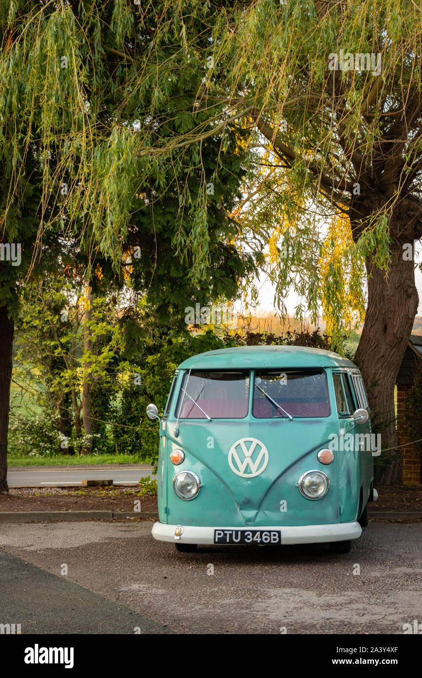 Fourgonnette verte Banque de photographies et d’images à haute ...