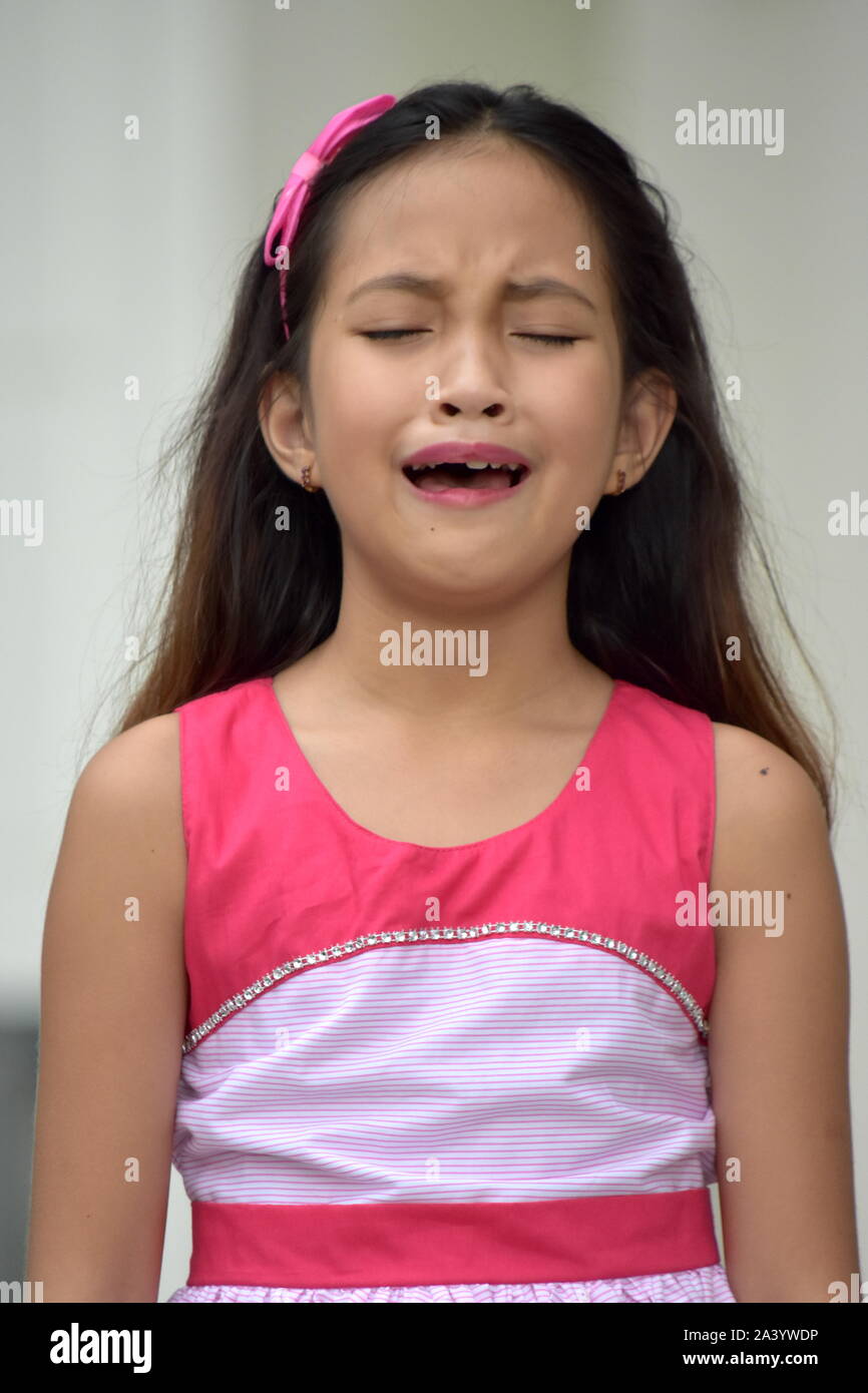 Enfants qui pleure Banque de photographies et d’images à haute ...