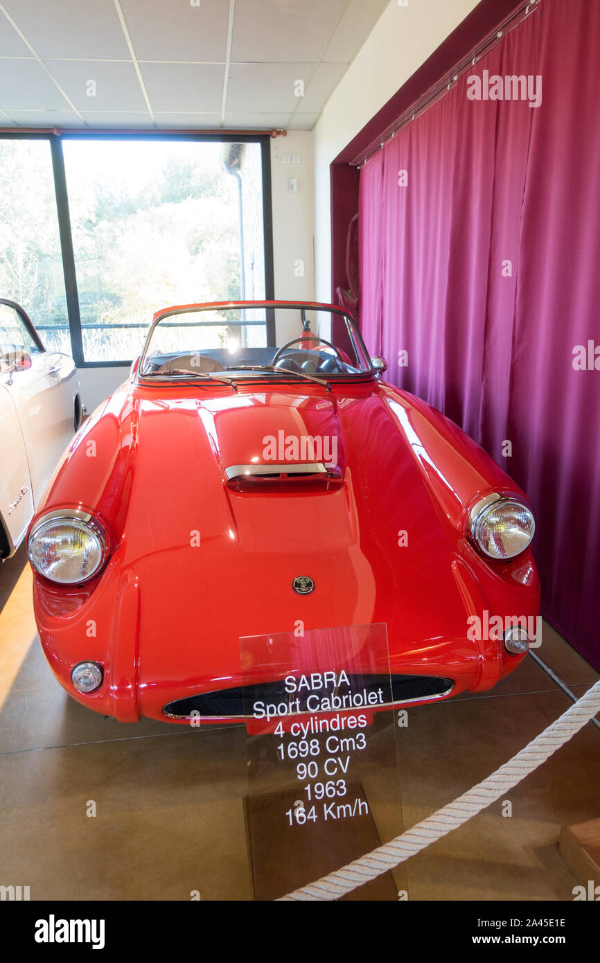 Musée de la voiture de loheac Banque de photographies et d’images à ...
