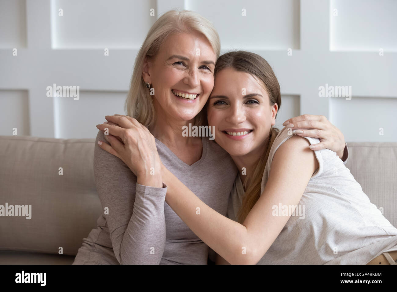 Une Mère âgée Et Sa Fille Adulte Banque De Photographies Et Dimages à