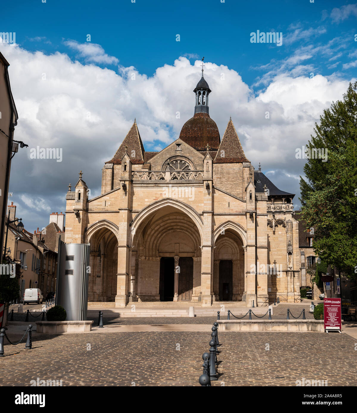 Beaune france Banque de photographies et d’images à haute résolution ...