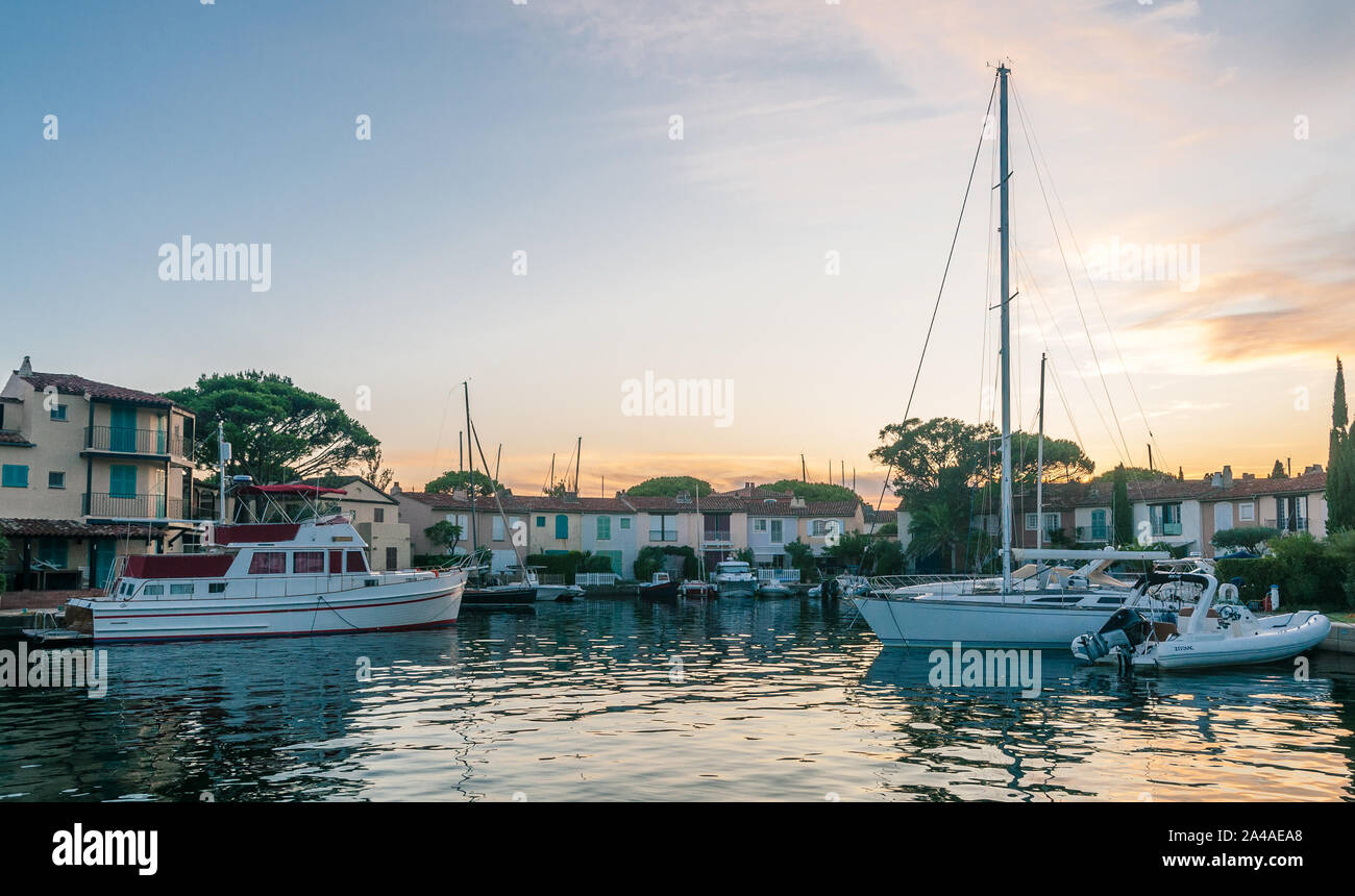 Port grimaud beach south france Banque de photographies et d’images à ...