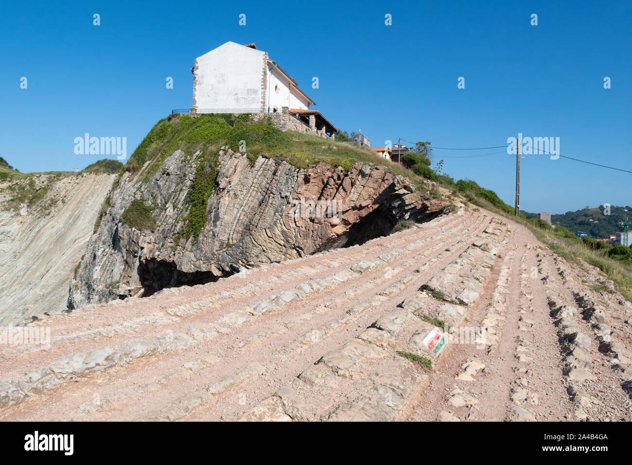 Le sentier du flysch Banque de photographies et d’images à haute ...