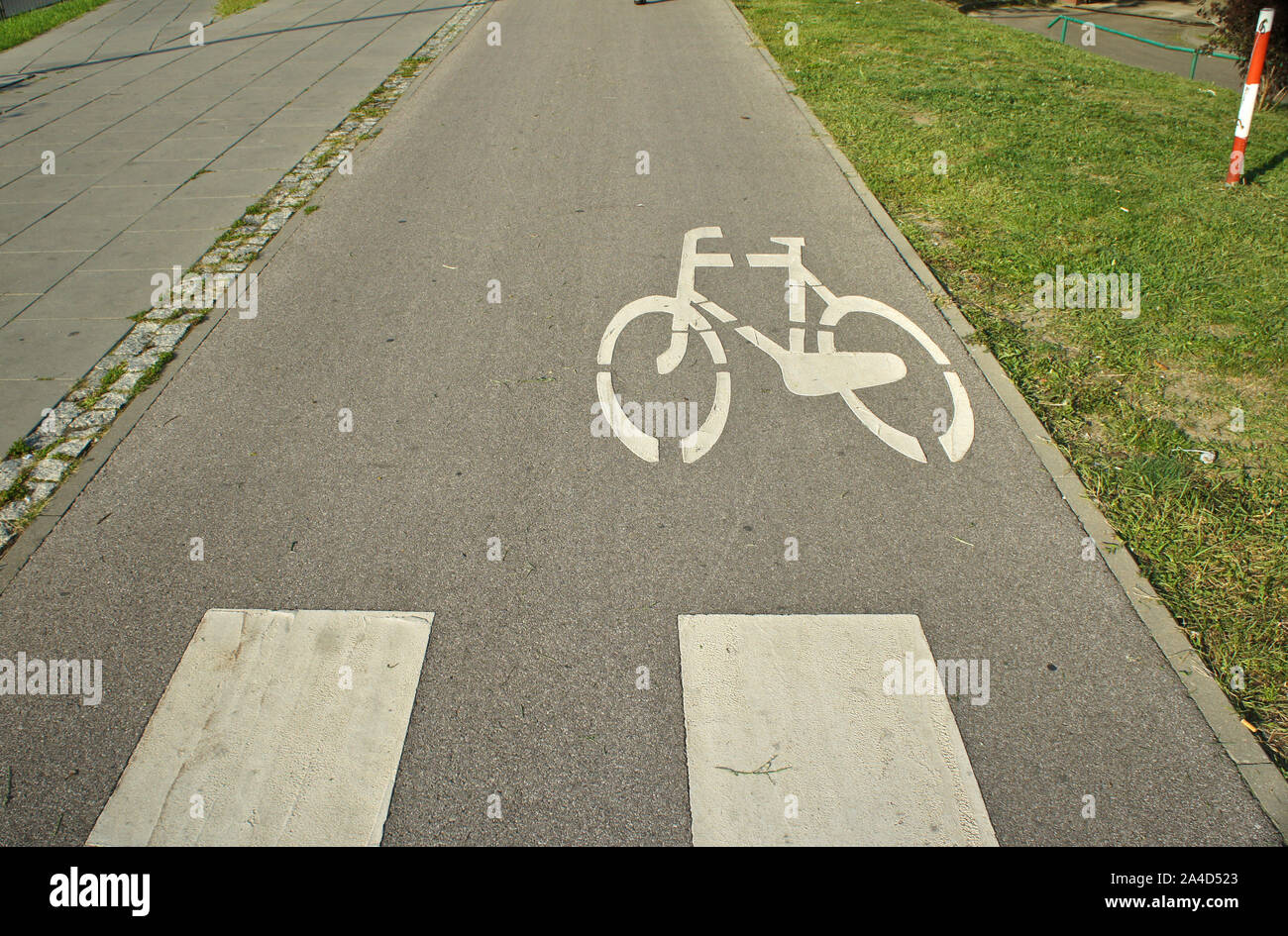 Pictogramme vélo, marquage routier, piste cyclable. Ville Photo Stock ...