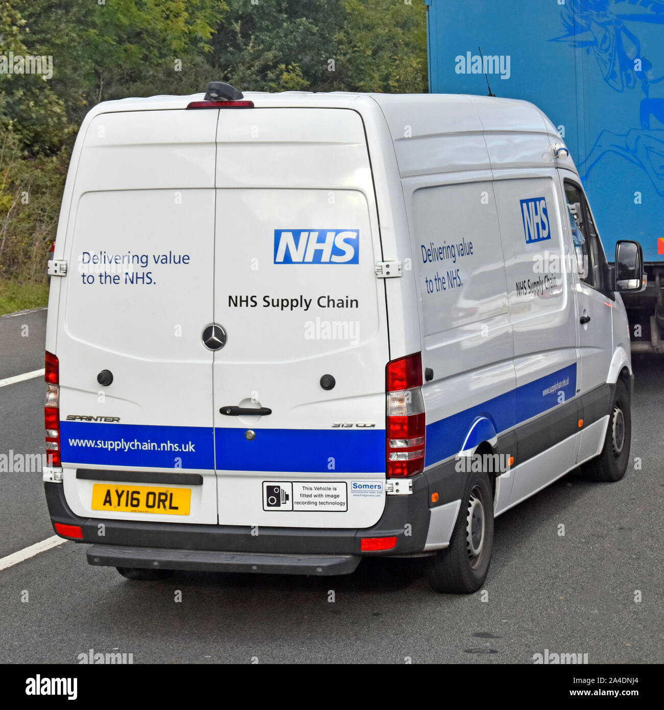 Fourgonnette de livraison mercedes sprinter Banque de photographies et ...