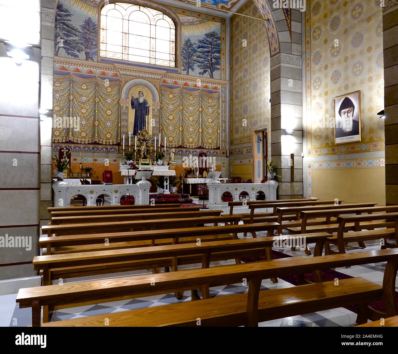 Maronite church interior Banque de photographies et d’images à haute ...