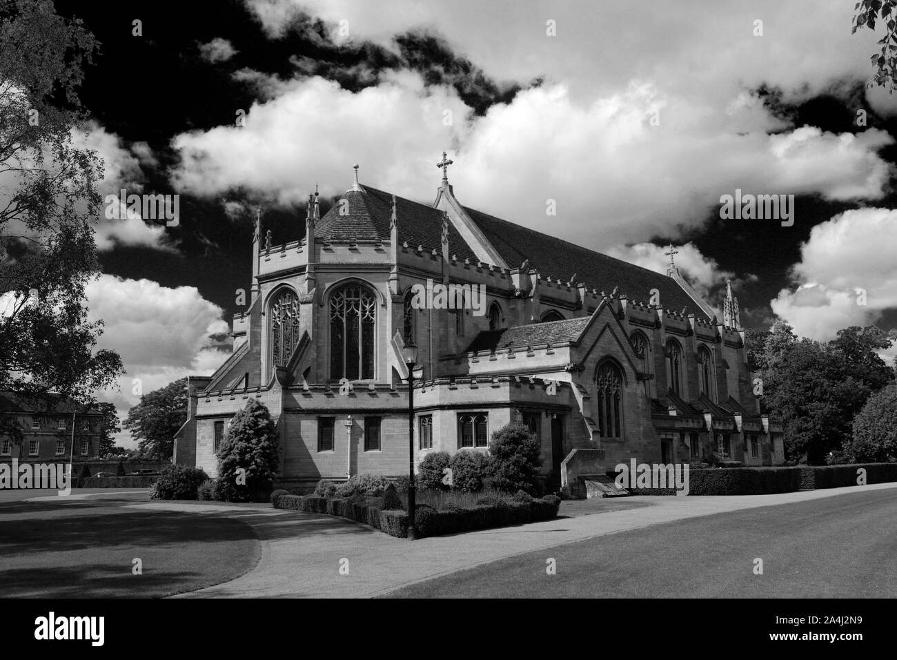 Avec son ancienne chapelle et ses jardins Banque d'images noir et blanc ...
