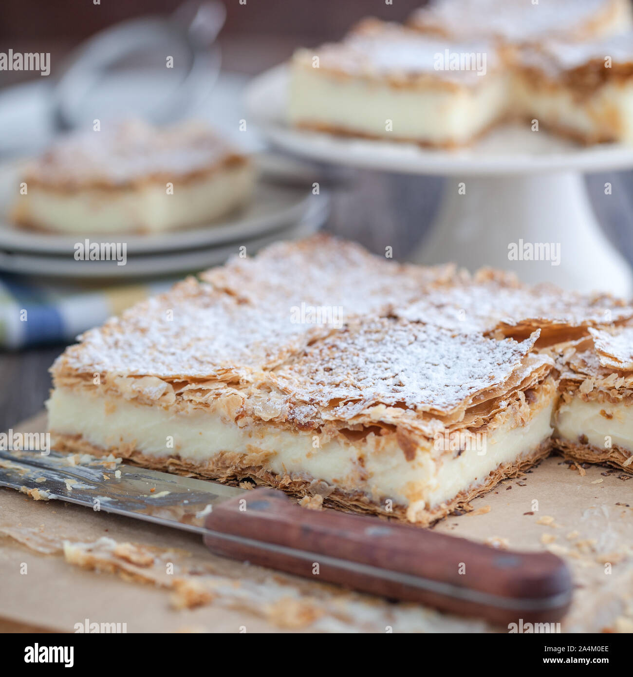Gâteau à la crème - le fameux gâteau du pape polonais Photo Stock - Alamy