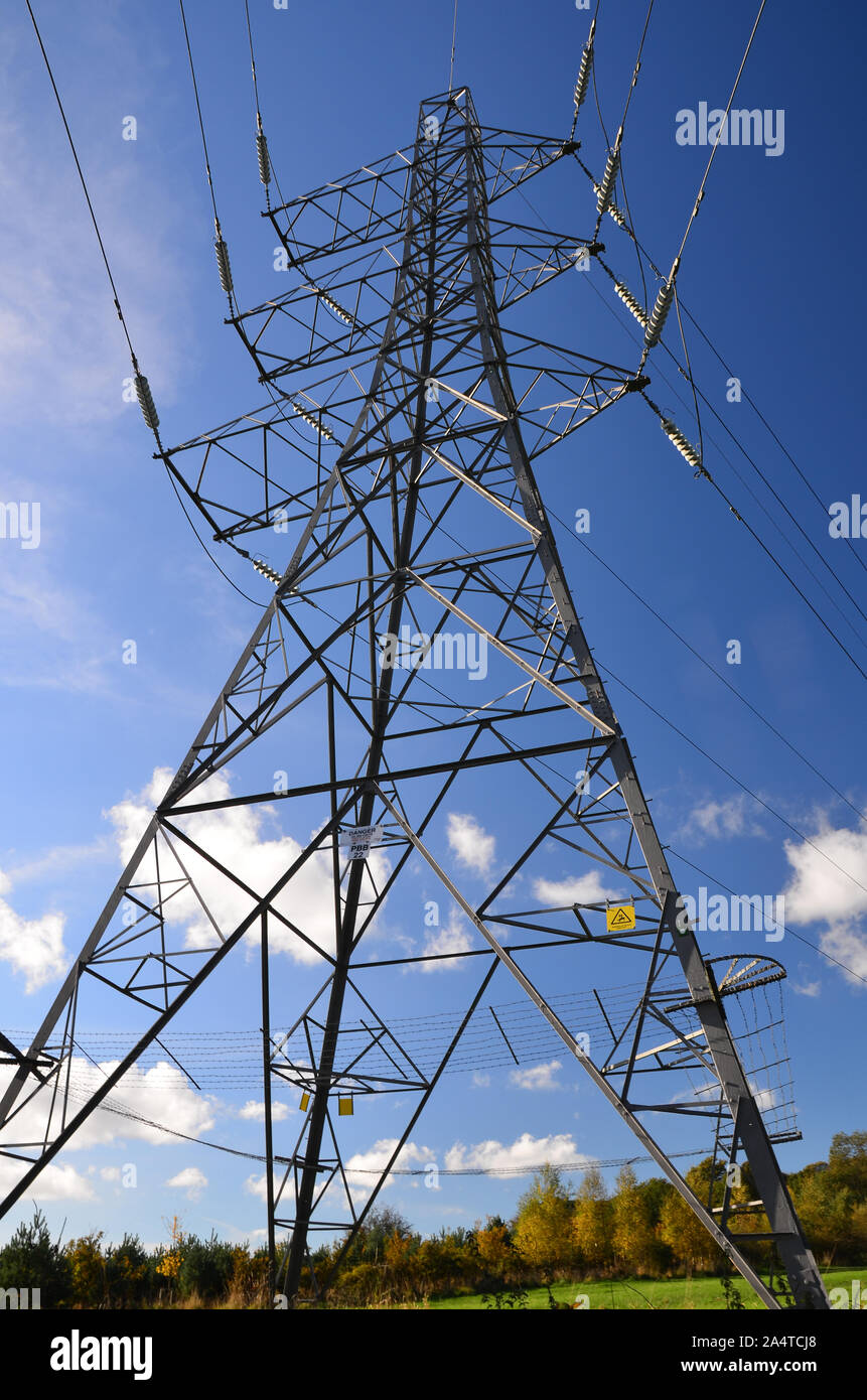 Metal pylon Banque de photographies et d’images à haute résolution - Alamy