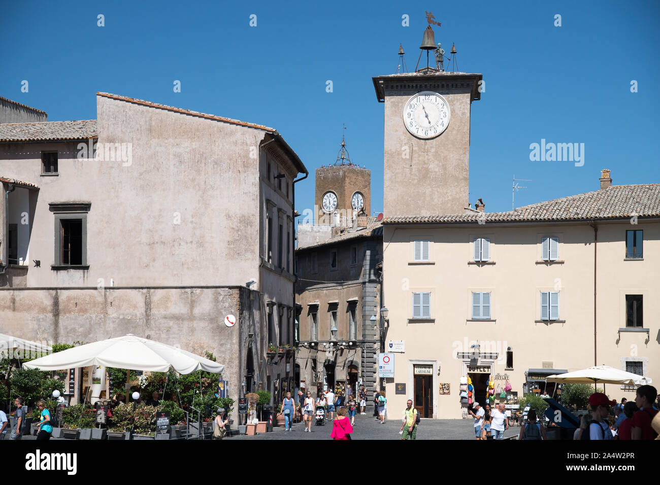 La Piazza del Duomo, Torre di Maurizio et Torre del Moro dans le centre ...