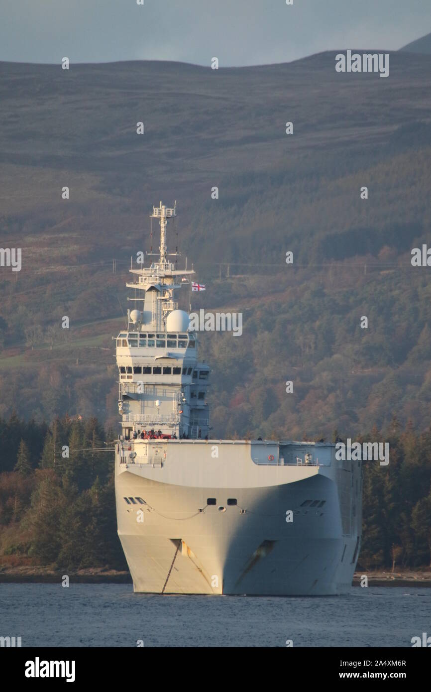 Porte avions de la classe mistral Banque de photographies et d’images à ...