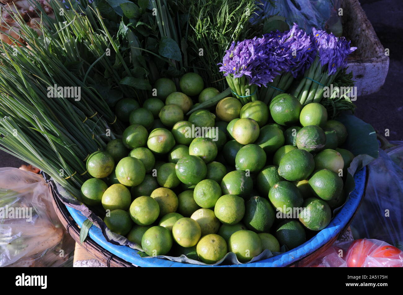 Cambodian fruit stand Banque de photographies et d’images à haute ...