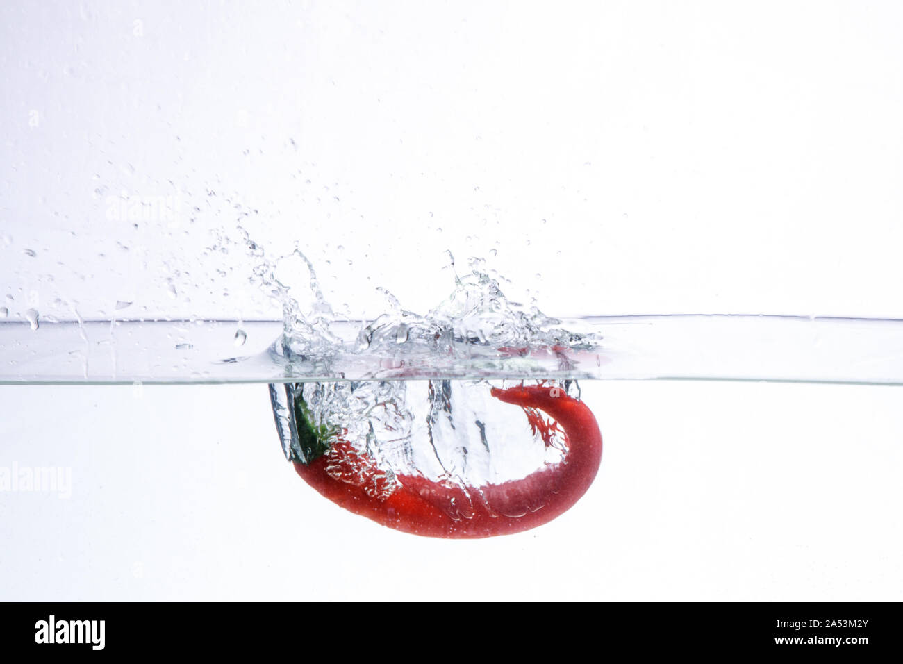Bulles d'eau de piment rouge Banque de photographies et d’images à ...