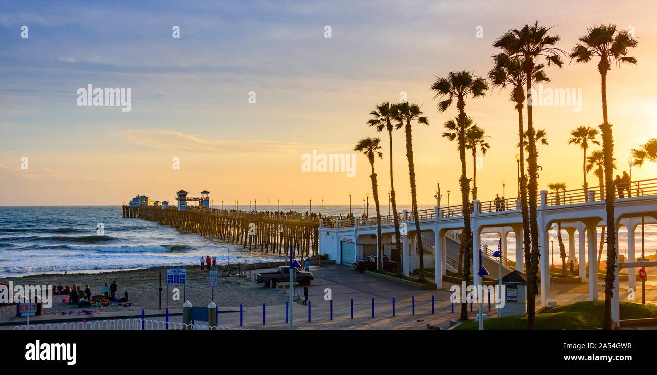 Oceanside pier Banque de photographies et d’images à haute résolution ...