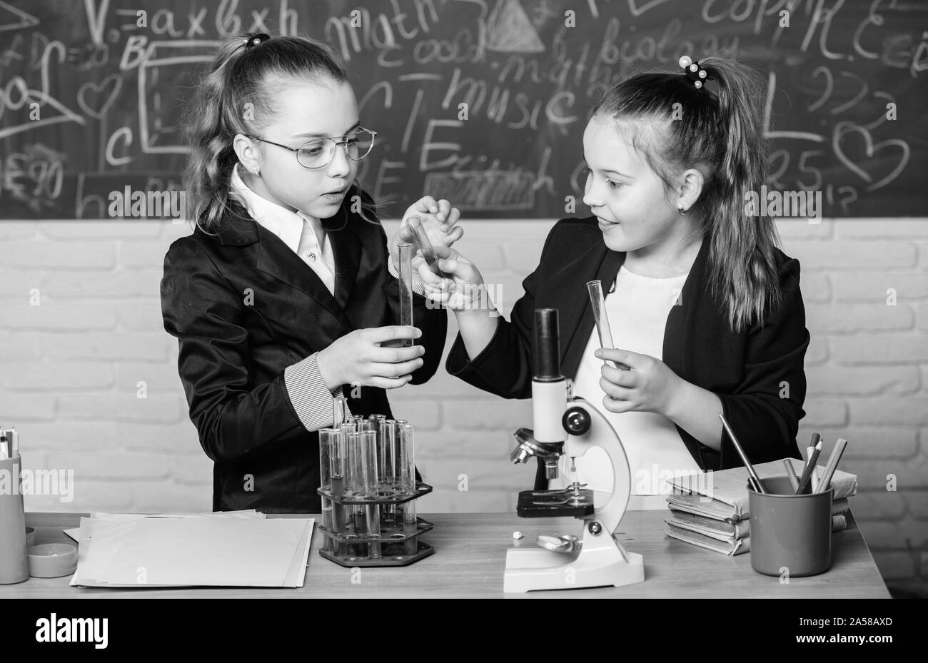 Connaissances de base en chimie. Faire en chimie intéressant ...