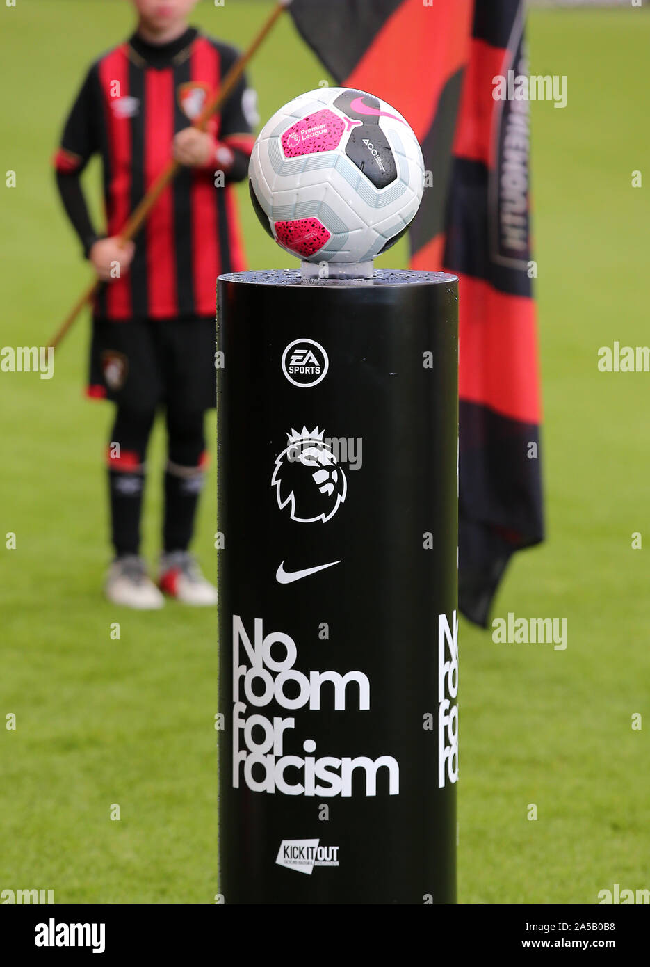 No to racism banner football Banque de photographies et d’images à ...