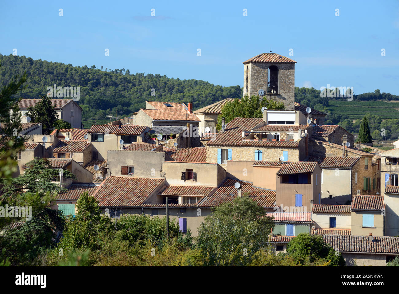 Pertuis vaucluse Banque de photographies et d’images à haute résolution ...