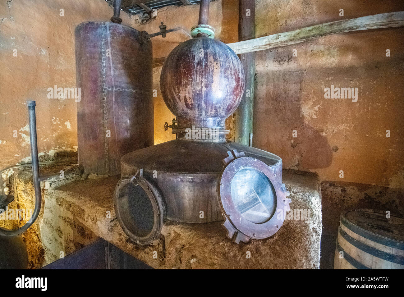 Distiller du pisco Banque de photographies et d’images à haute ...