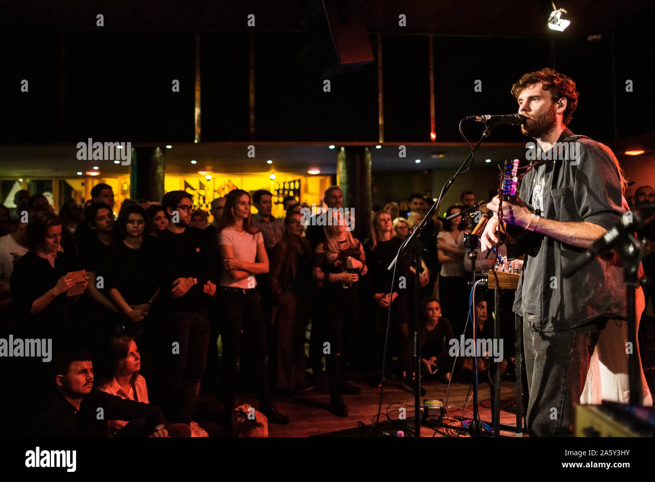 Chanteur blanco blanc Banque de photographies et d’images à haute ...