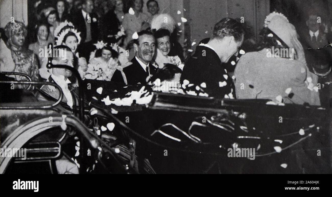 Photographie de la princesse Elizabeth (1926-) et le Prince Philip, duc ...