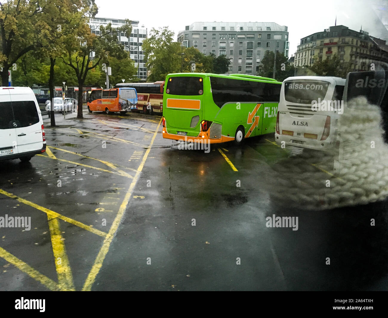 Geneva bus station Banque de photographies et d’images à haute ...