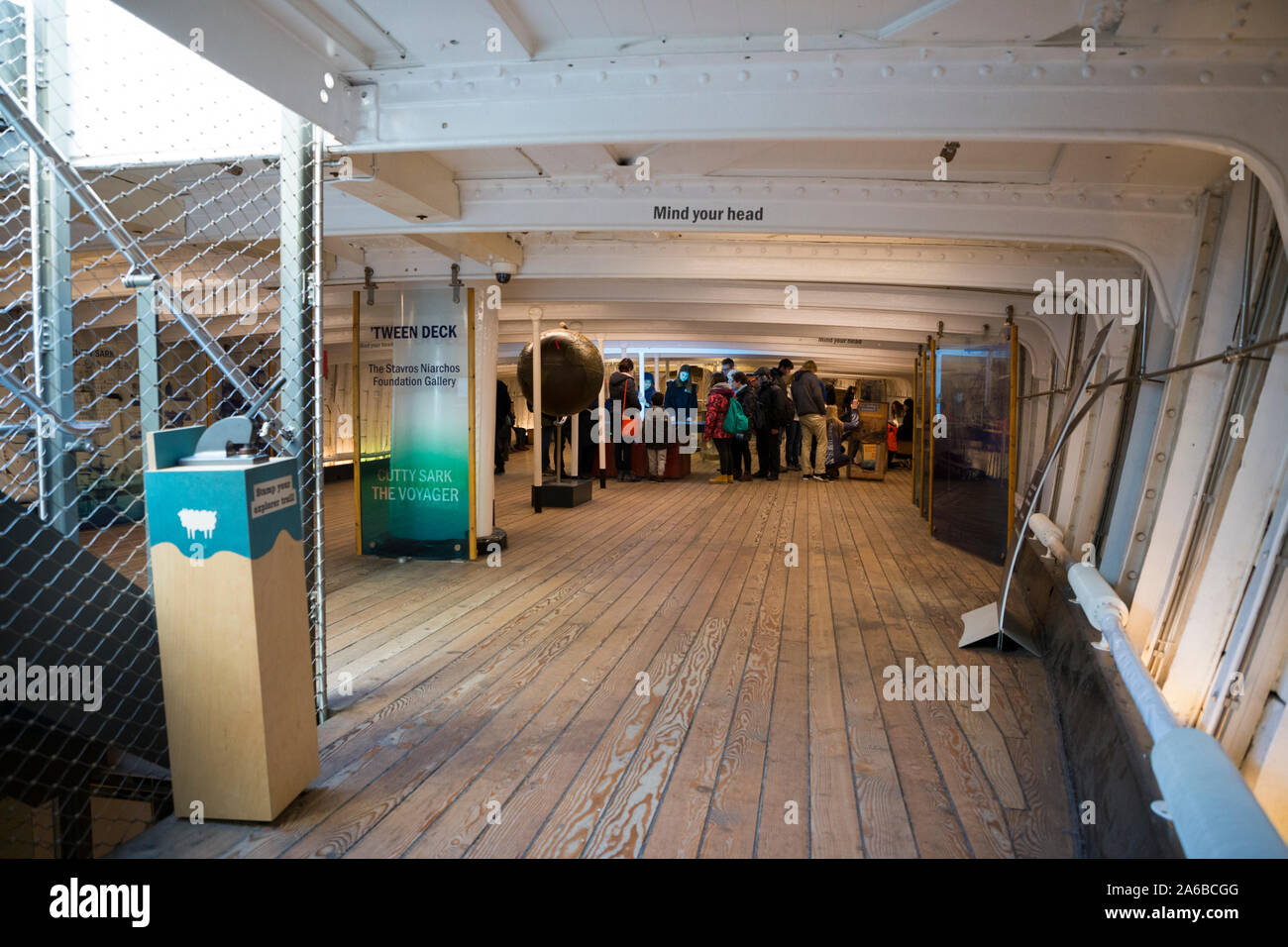 Tween deck Banque de photographies et d’images à haute résolution - Alamy