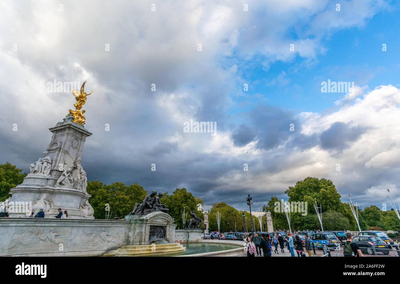 Symbol of buckingham palace Banque de photographies et d’images à haute ...