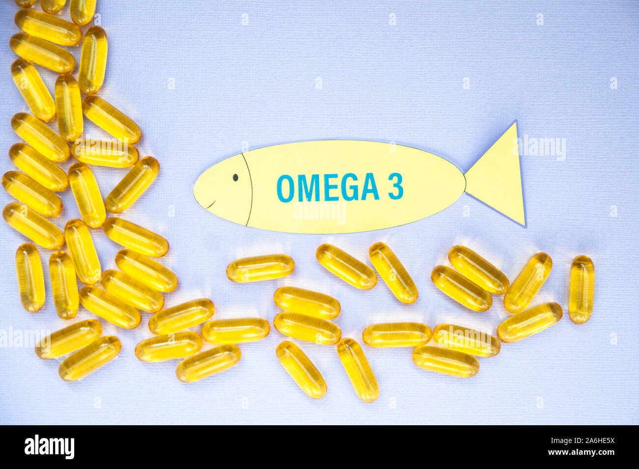 L'huile de poisson omega 3 capsules comprimés, produit sain et concept ...