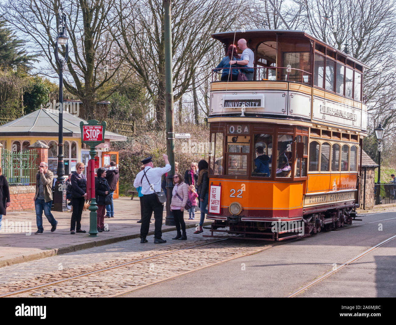 tramway-village-banque-de-photographies-et-d-images-haute-r-solution