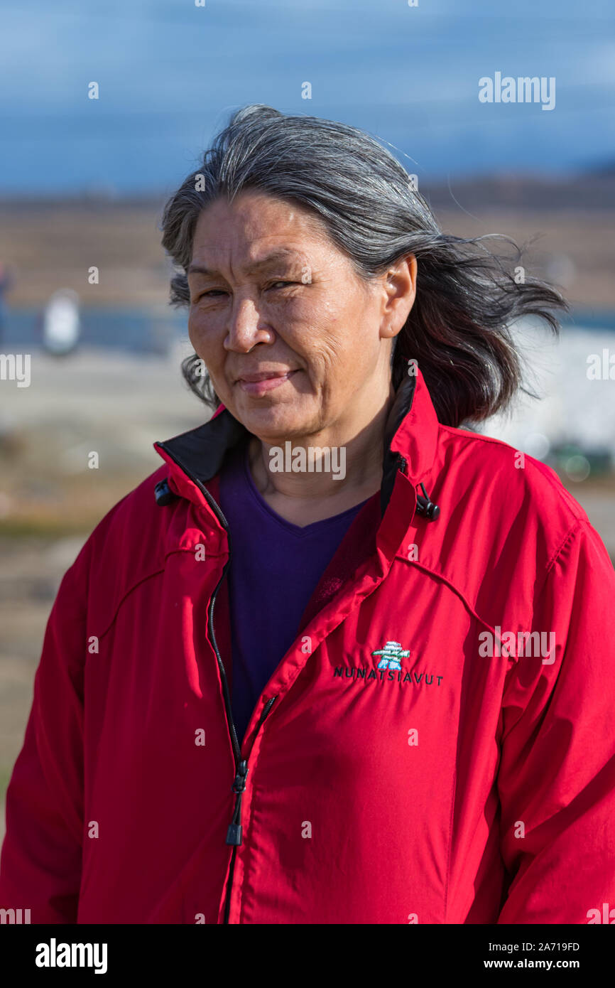 Inuit woman Banque de photographies et d’images à haute résolution - Alamy