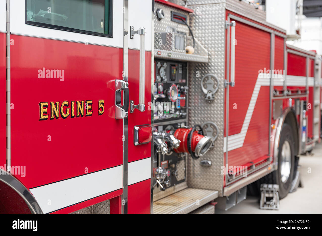 Camion de pompier rouge Banque de photographies et d’images à haute ...