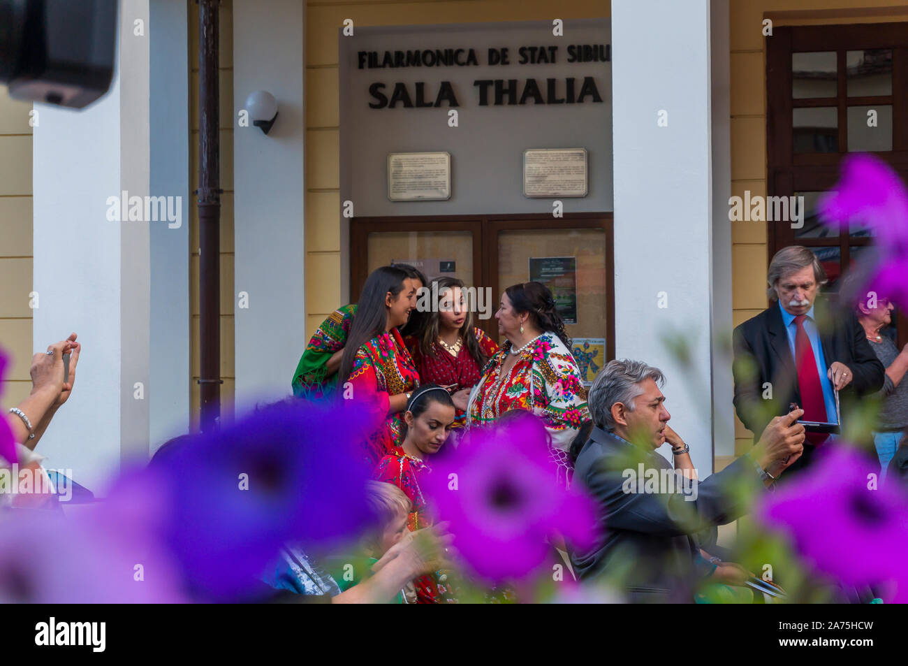 La Vie de bohème Gypsy à Sibiu Internațional Poèmes Roma Festival ...