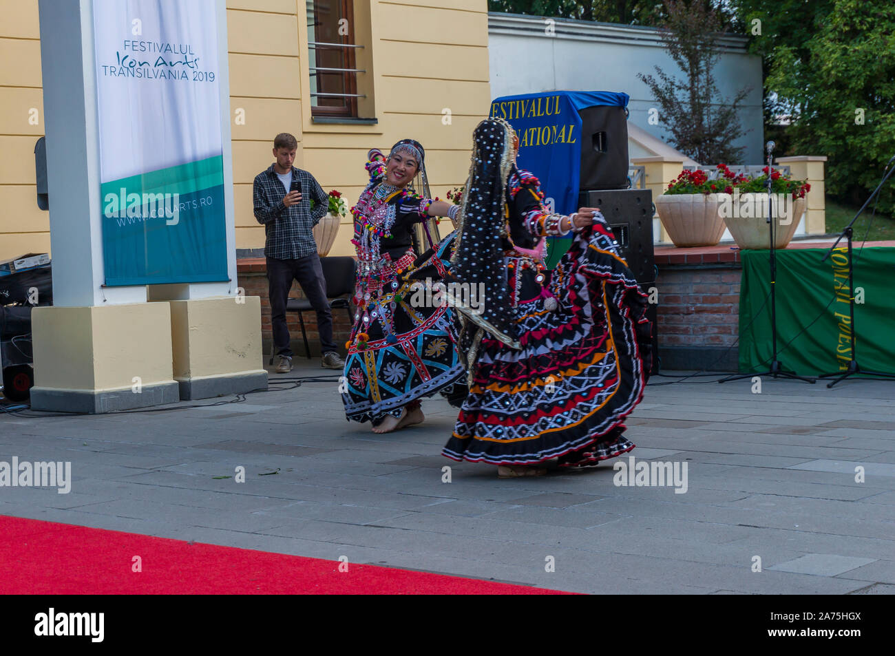 La Vie de bohème Gypsy à Sibiu Internațional Poèmes Roma Festival ...